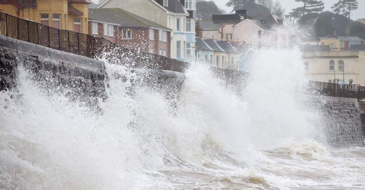 A helpful guide to tides: key questions answered in under 2 minutes ...